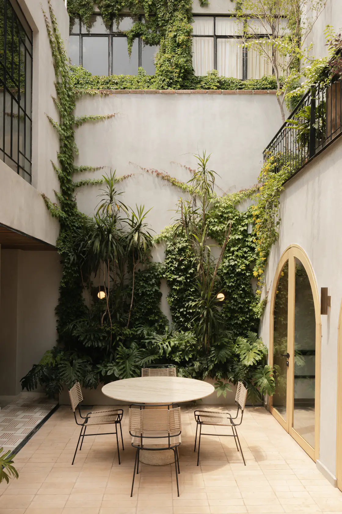Photo 7 of 29 in This Lush Courtyard Home in Mexico City Was Once a ...