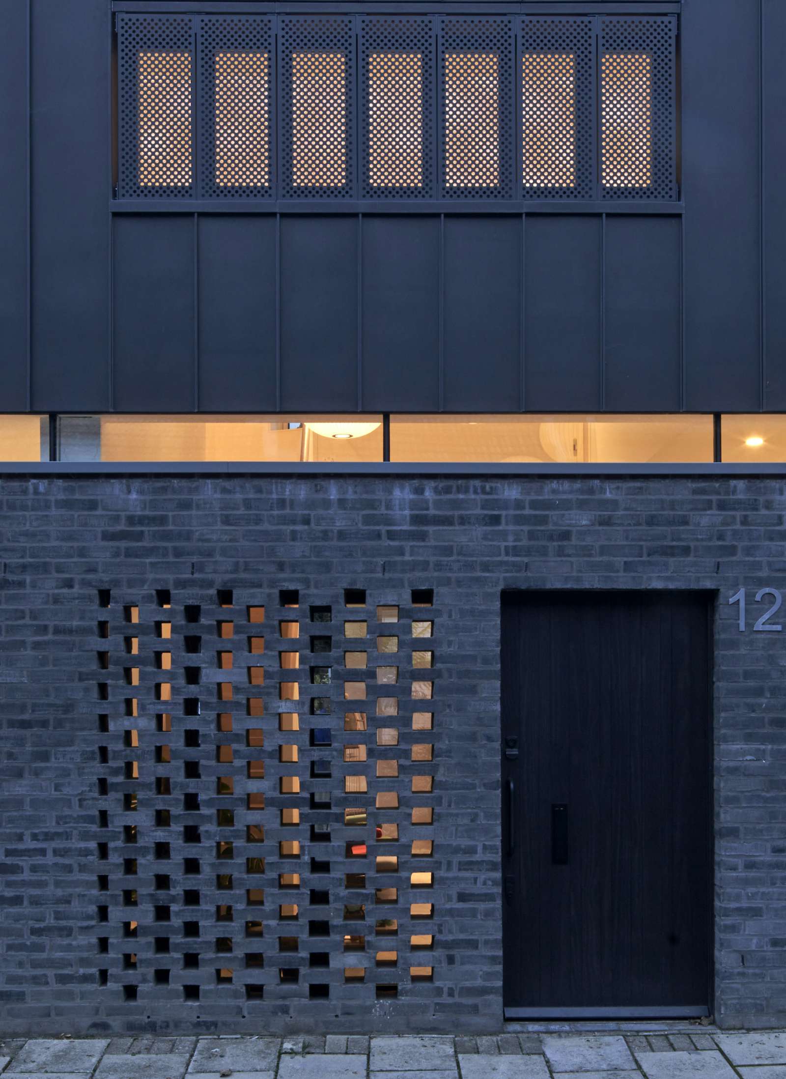 Photo 7 of 22 in An Angular Brick and Steel Home in London Stands Out ...