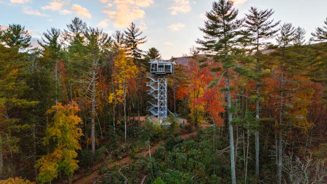 Photo 1 of 15 in It’s Your Average Off-Grid Shipping Container Home ...