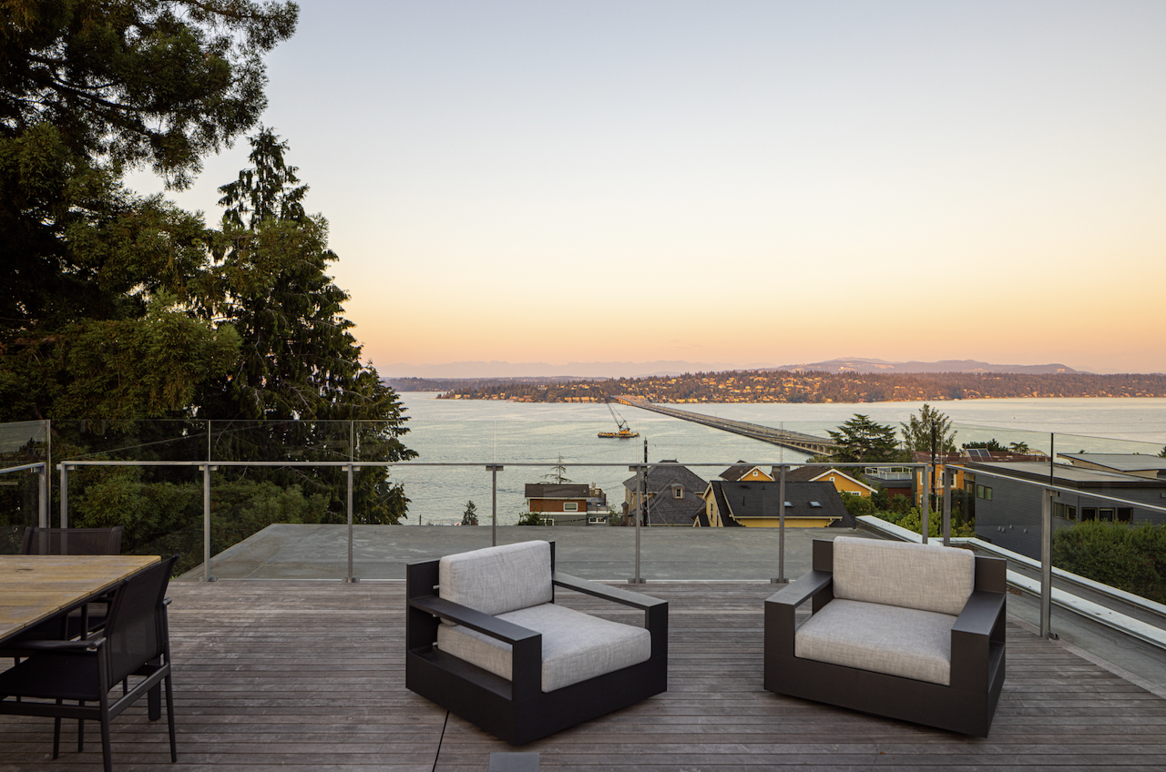 Photo 12 of 12 in The Green Roof ‘Planter’ Softens This Cor-Ten Steel ...