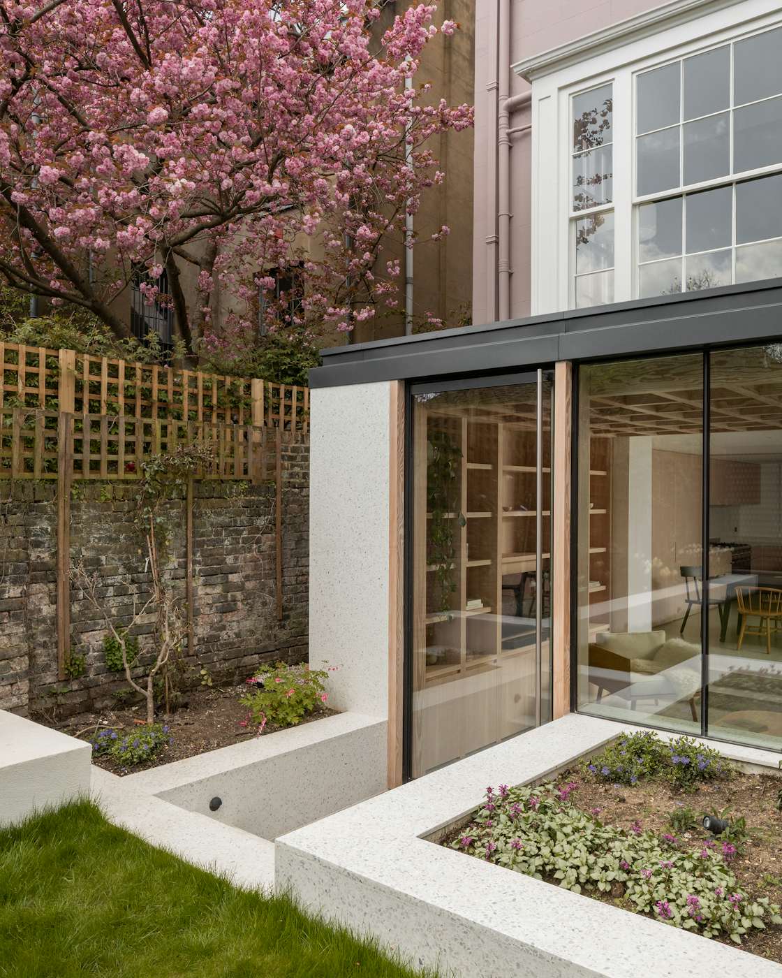 Photo 2 of 19 in A Glass-Wrapped Extension Brings a Touch of California ...