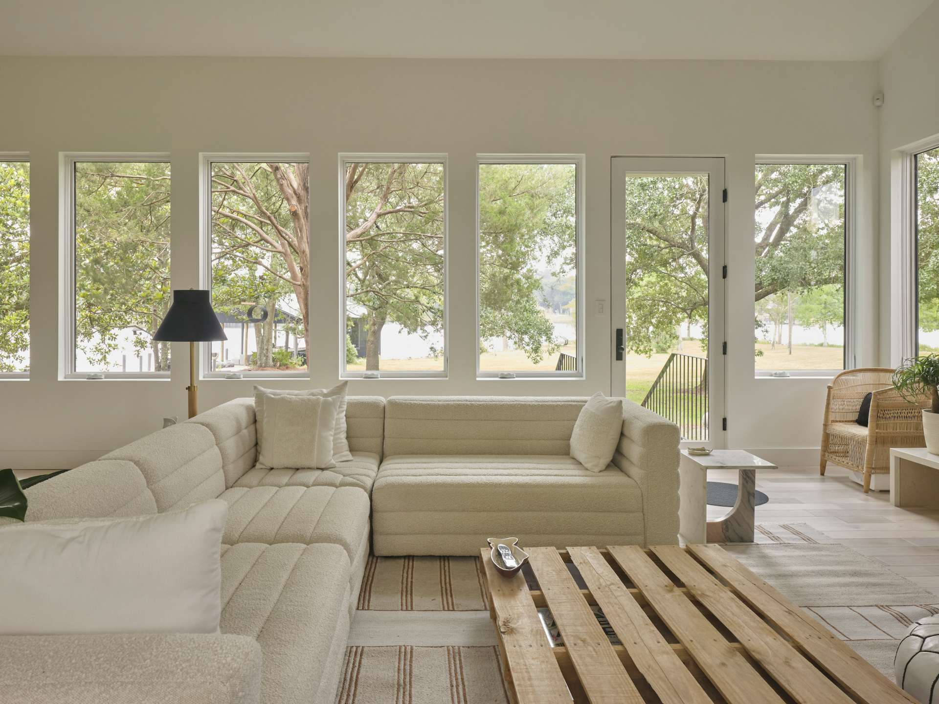 Want to Maximize Views? Point Your Home in Two Directions at Once Like ...