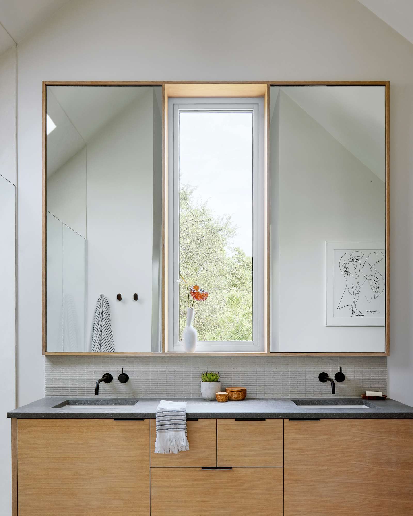 Photo 15 of 15 in This Backyard House in Austin Maxes Out the City’s ...