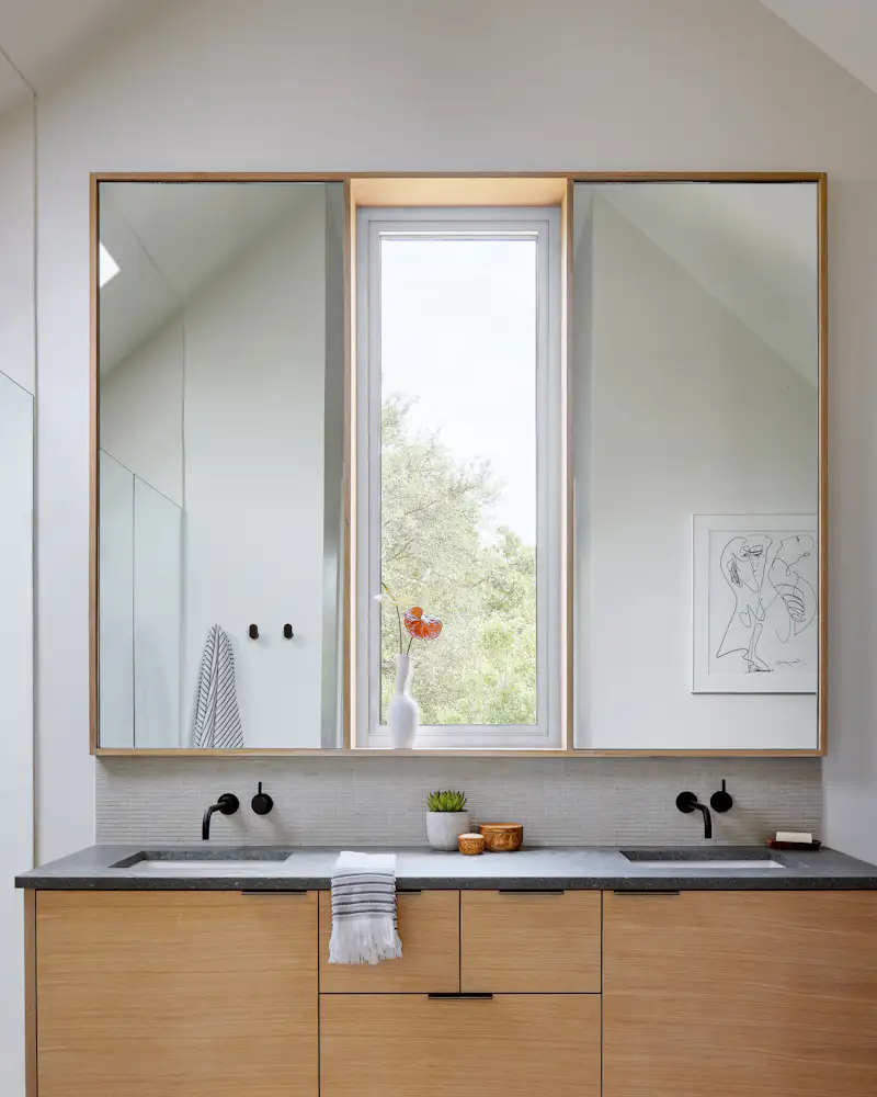 Photo 15 of 15 in This Backyard House in Austin Maxes Out the City’s ...