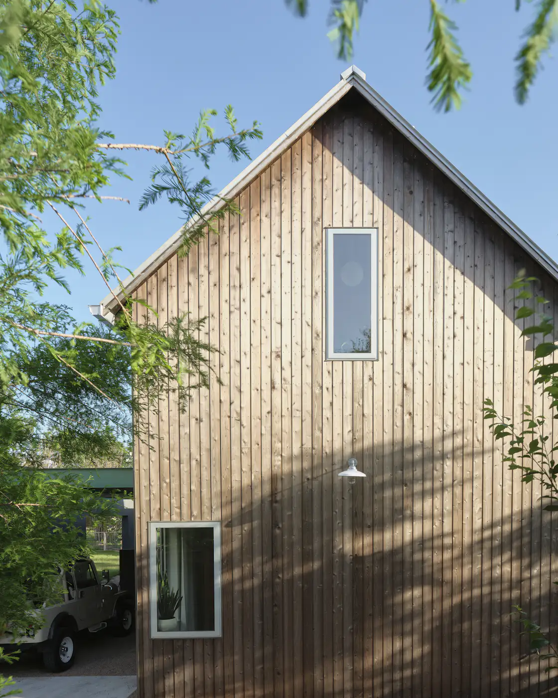 Photo 9 of 15 in This Backyard House in Austin Maxes Out the City’s ADU ...