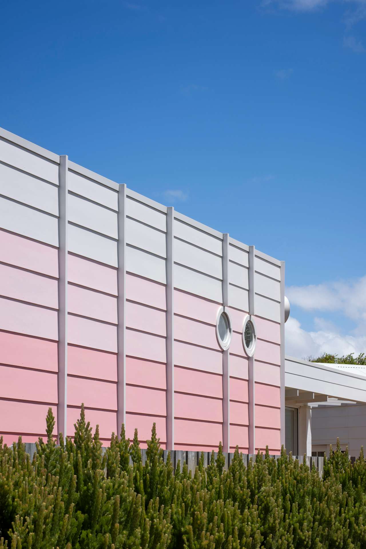 Photo 19 of 23 in This Elevated Australian Beach Shack Has a Vaporwave Sunset Facade - Dwell