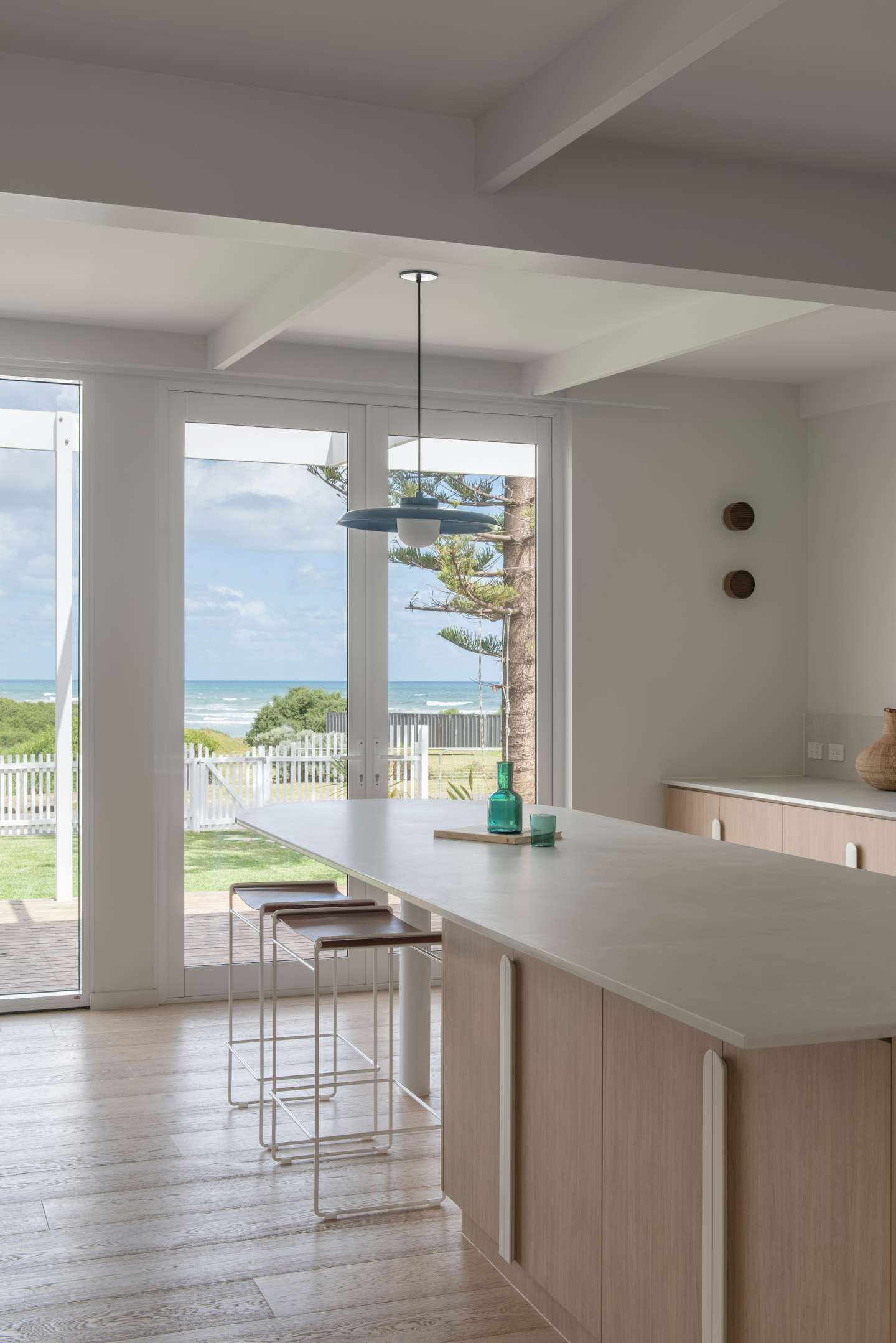 Photo 10 of 23 in This Elevated Australian Beach Shack Has a Vaporwave Sunset Facade - Dwell