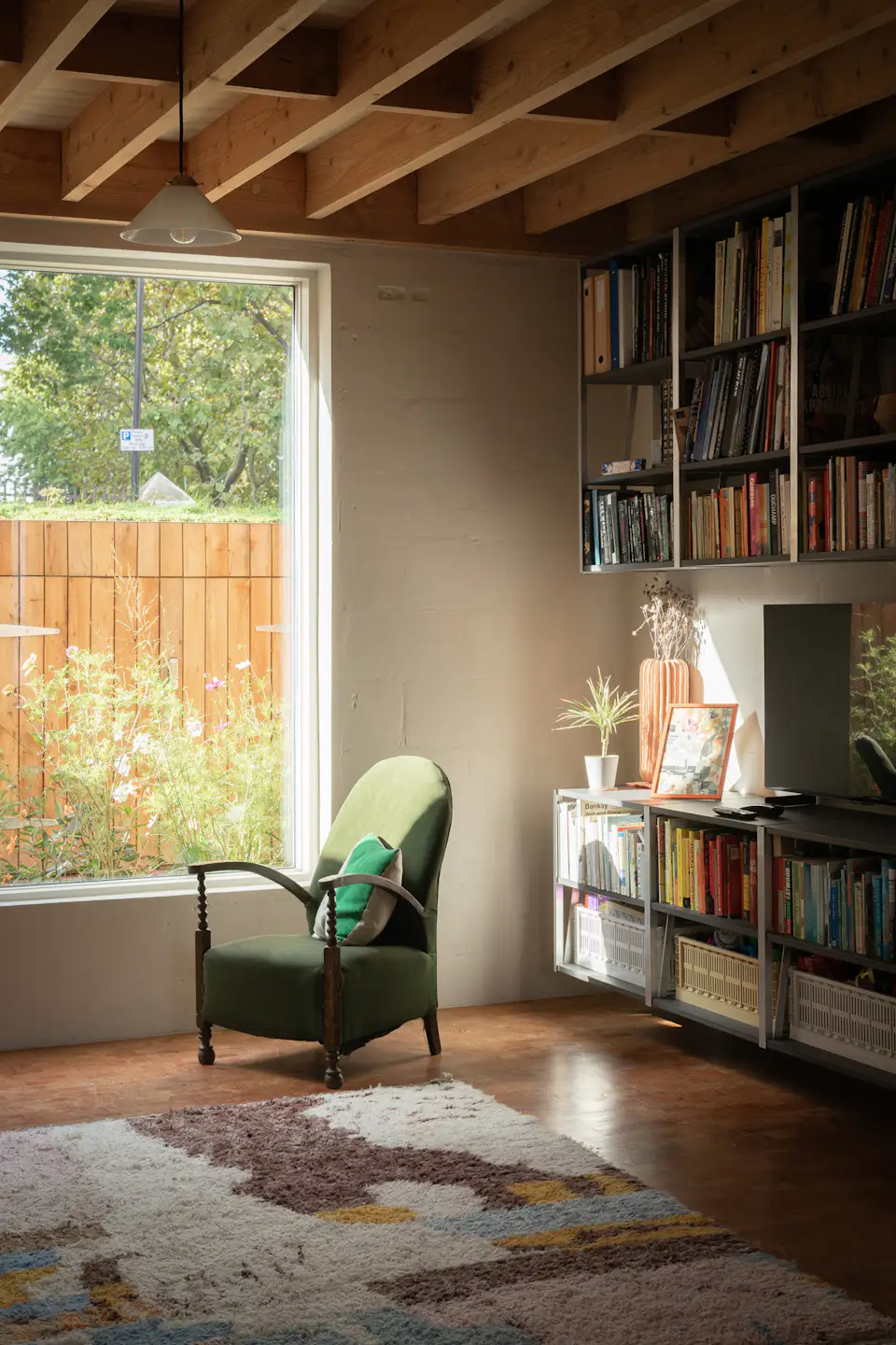 Photo 7 of 22 in Peckham House in London Stands Out Thanks to Hit-and ...