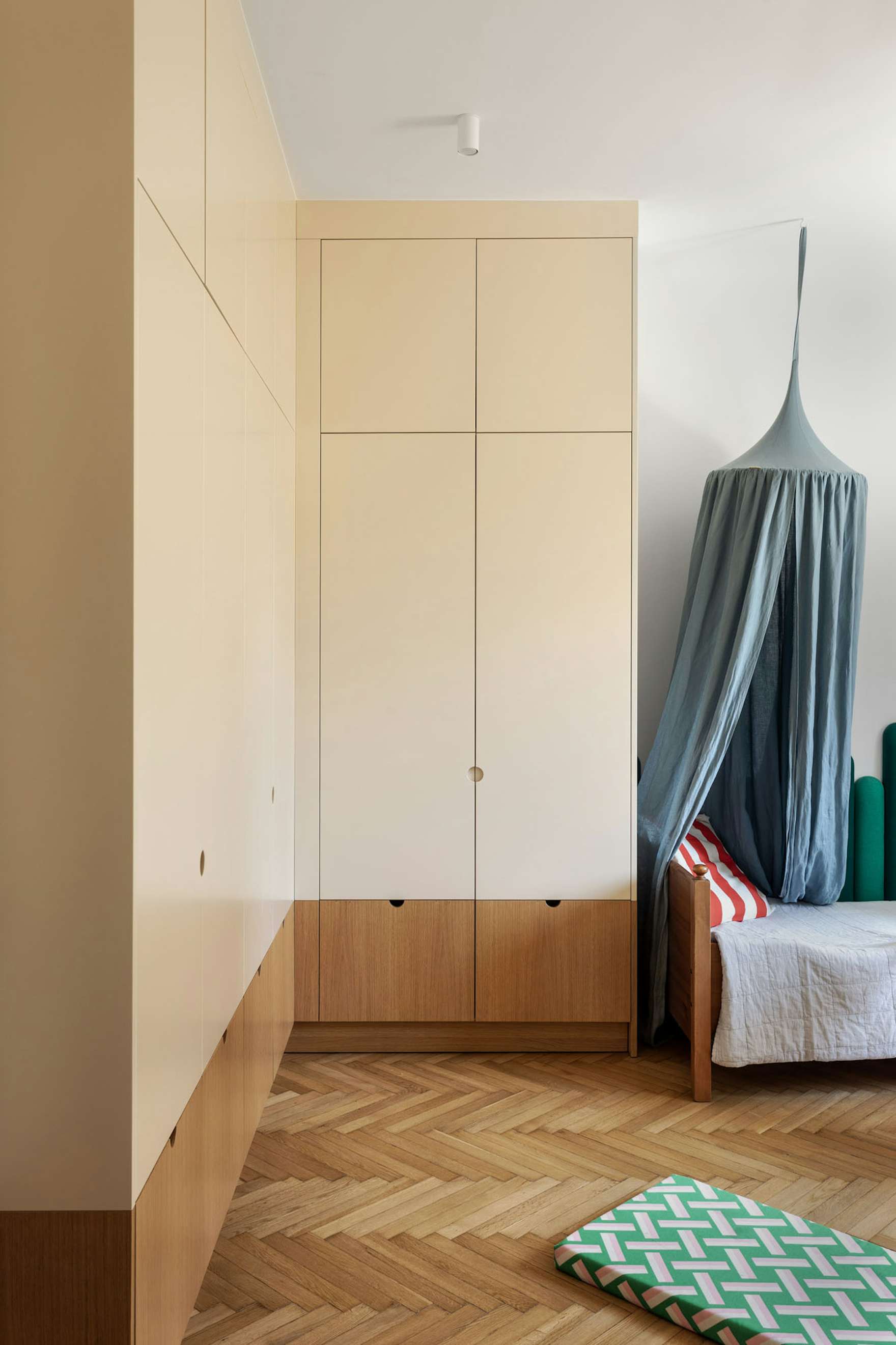 Photo 12 of 15 in Pops of Pistachio and Ruby Red Energize This 635 ...