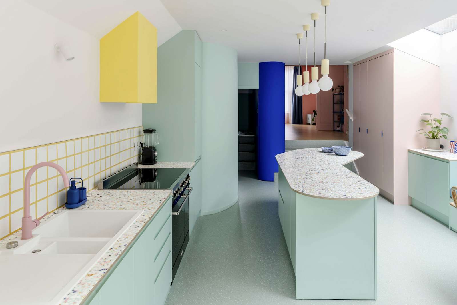 Photo 9 of 14 in In London, a Victorian Gets a Bubblegum Pink Makeover ...