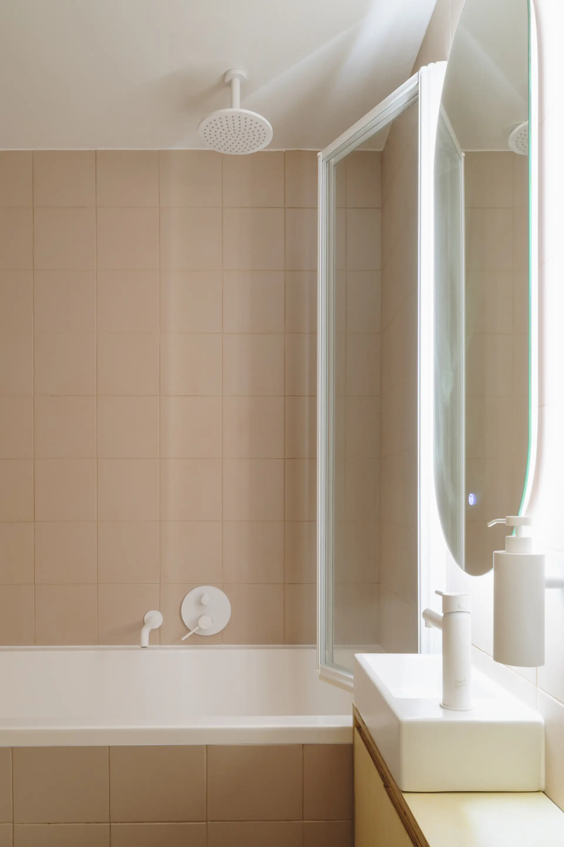 Photo 14 of 14 in This 260-Square-Foot Apartment Is Packed With ...