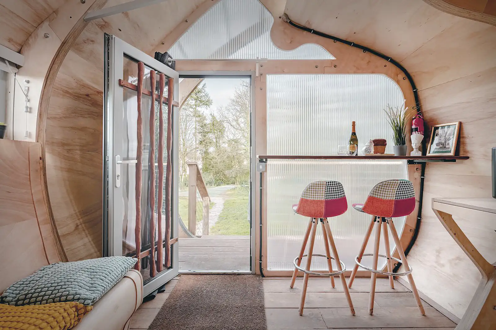 Photo 7 of 10 in This Cocoon-Like Cabin in England Has a Prefab Shell ...