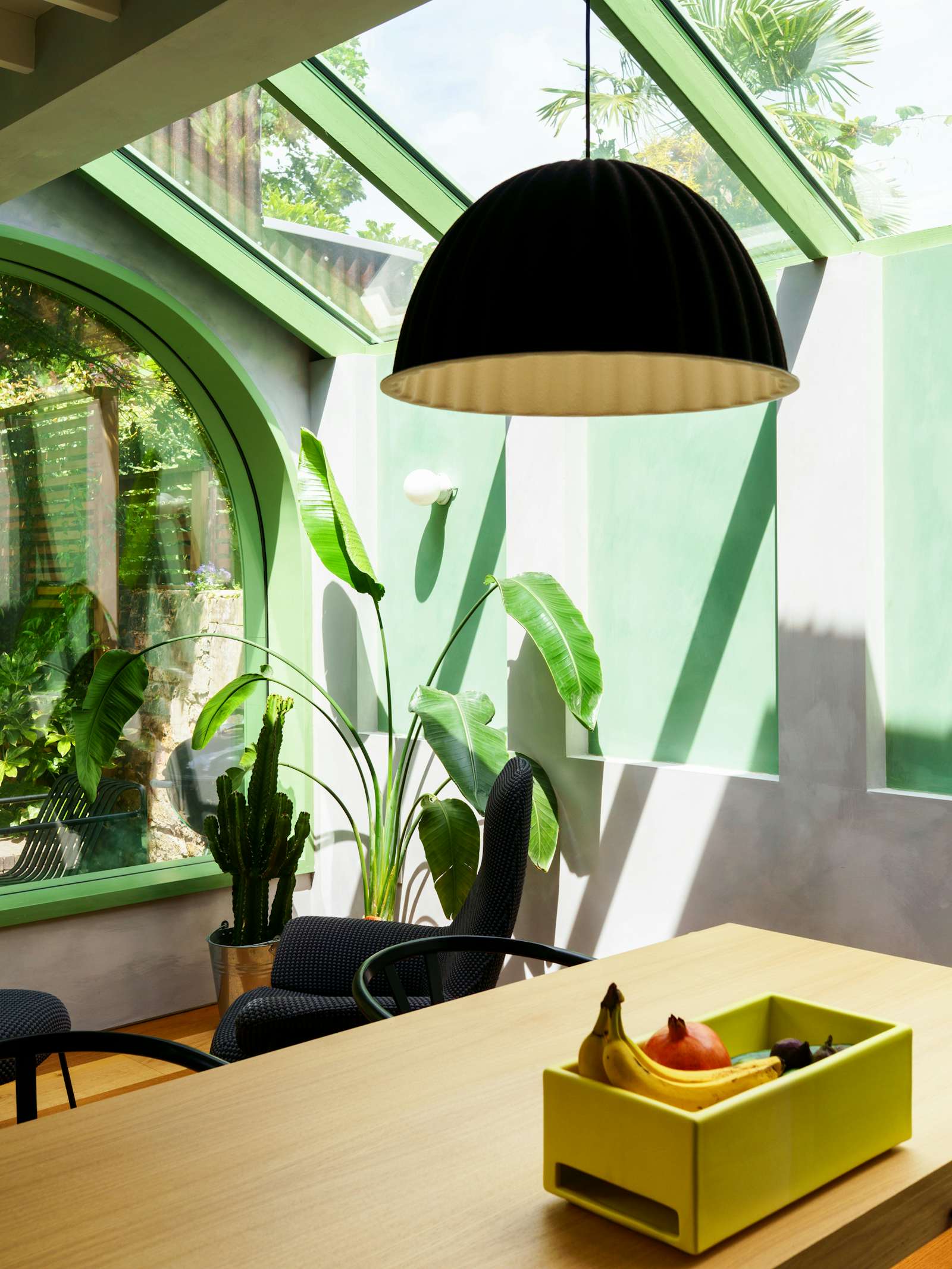 Photo 9 of 14 in This London Renovation’s Corrugated Cladding Is ...