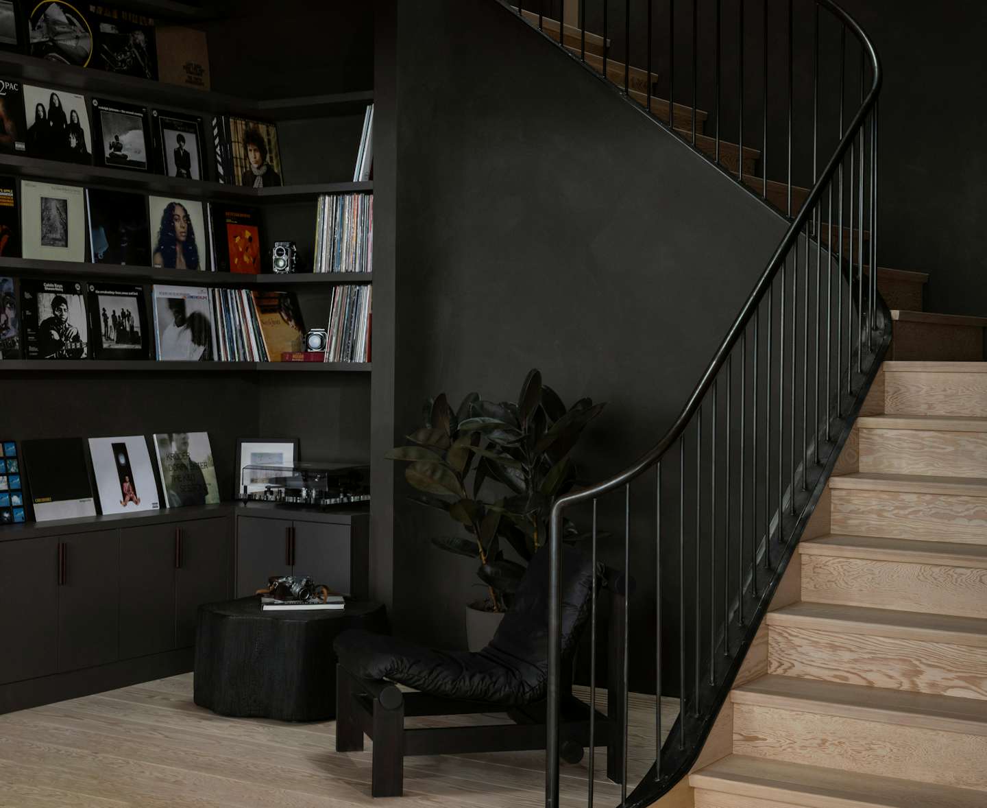 Photo 10 of 15 in This Renovated Family Cabin Feels Like It’s Hovering ...