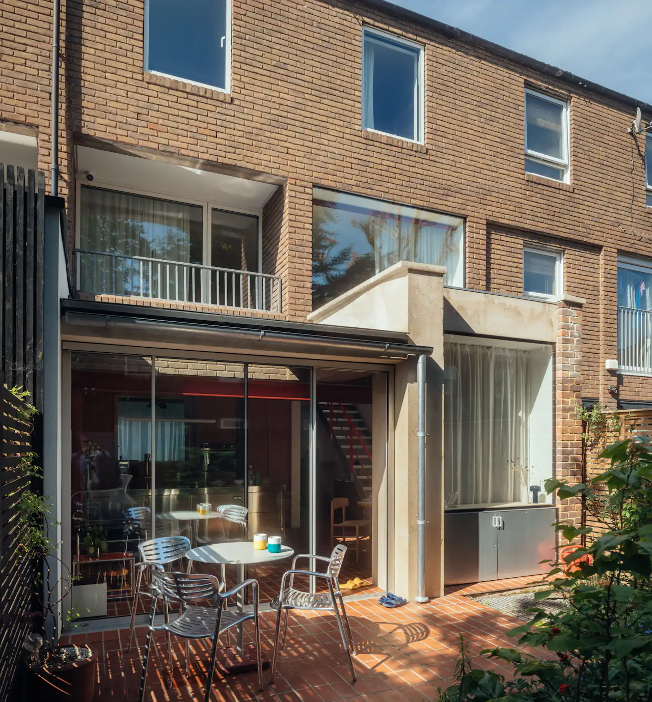 Photo 9 of 15 in Red Steel and Brick Enliven a ’70s Row House ...