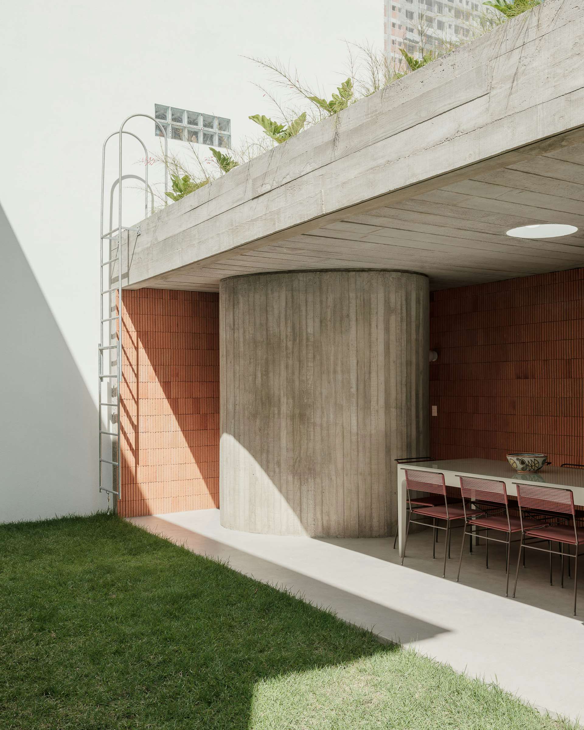 Photo 15 of 15 in This São Paulo Home’s Garage Is Now a Lush Entry ...