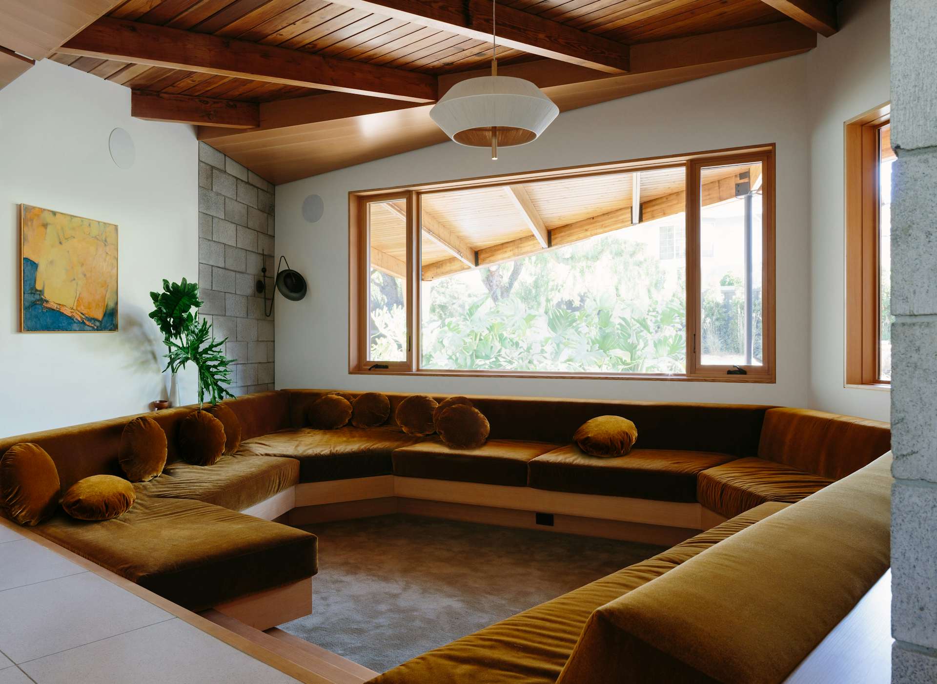 Photo 9 of 15 in A Pristine Bay Area Home by a Lloyd Wright Protégé (Somehow) Had Room for ...