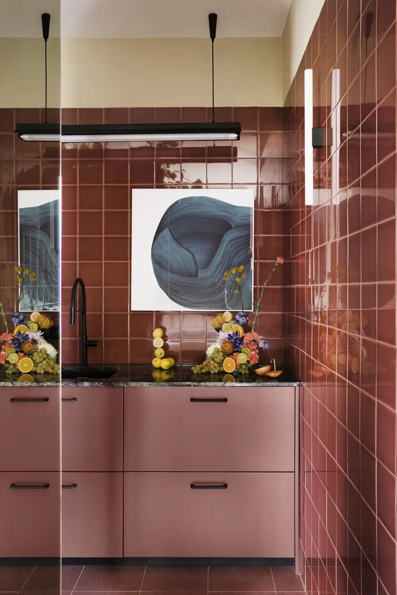 Photo 10 of 15 in A Crimson Curtain Makes This Madrid Flat Look Like a ...