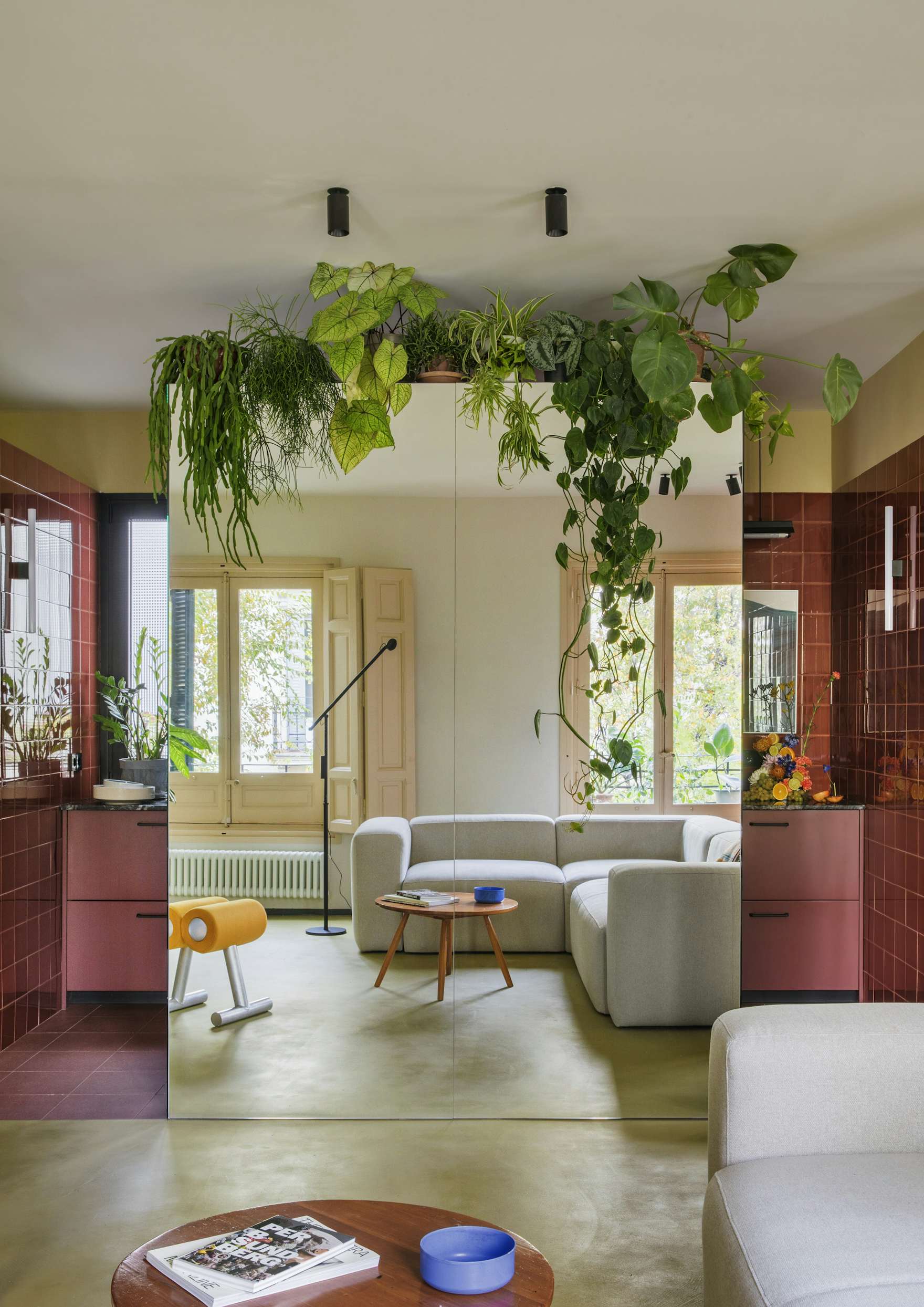 Photo 4 of 15 in A Crimson Curtain Makes This Madrid Flat Look Like a ...