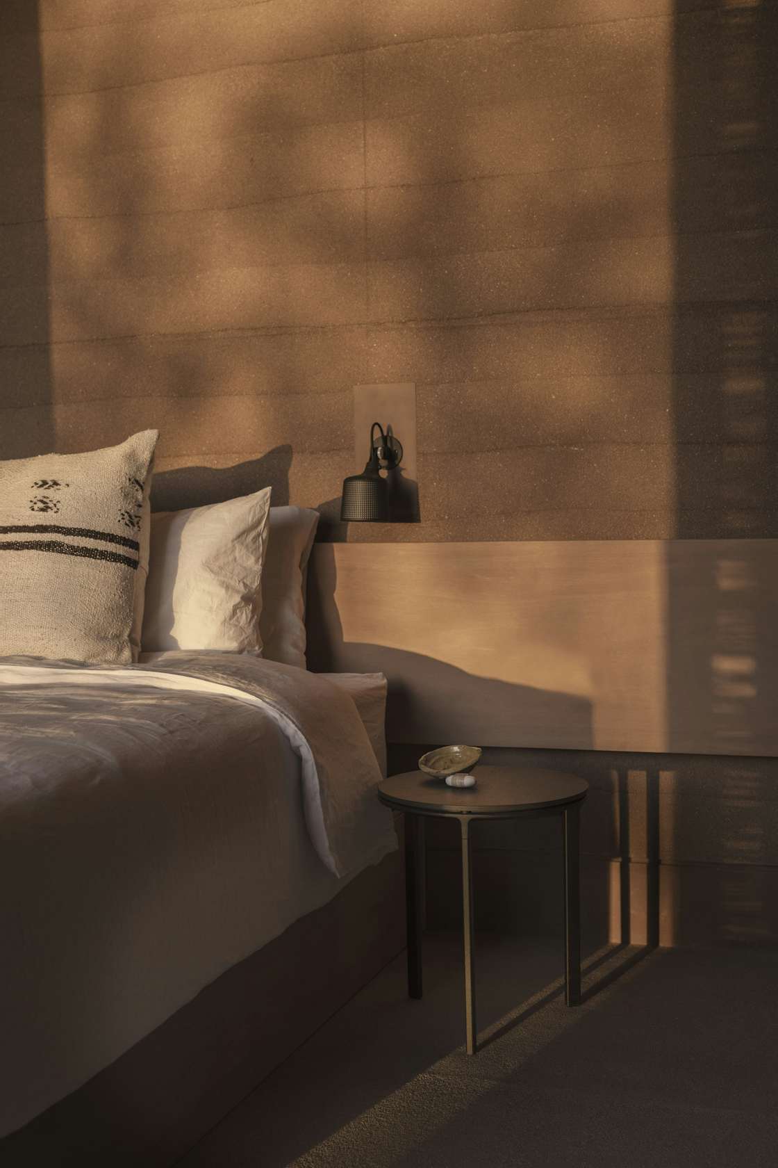 Photo 10 of 15 in A Dusty-Pink Rammed Earth Home Appears to Rise Out of ...