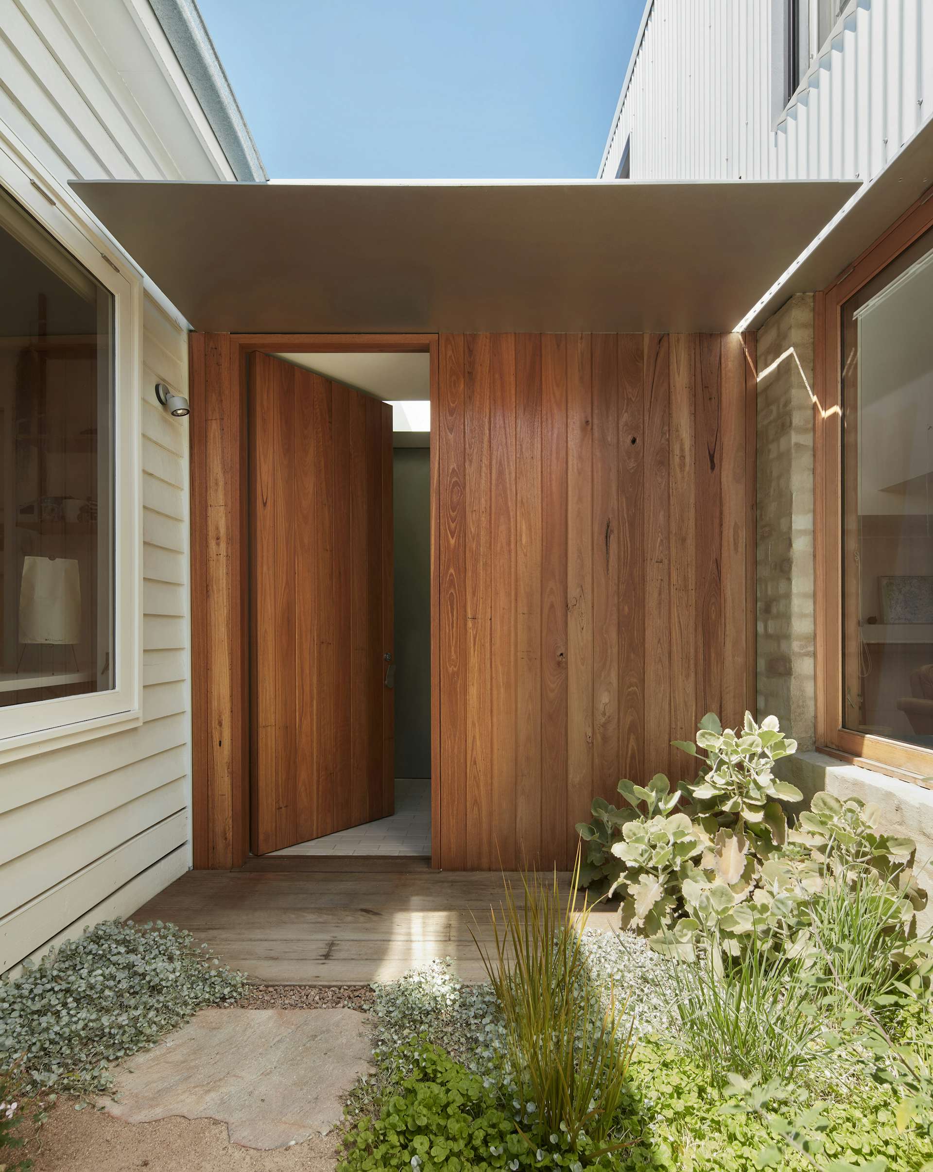 Photo 6 of 16 in Passive Design Strategies Abound in This Expanded ...