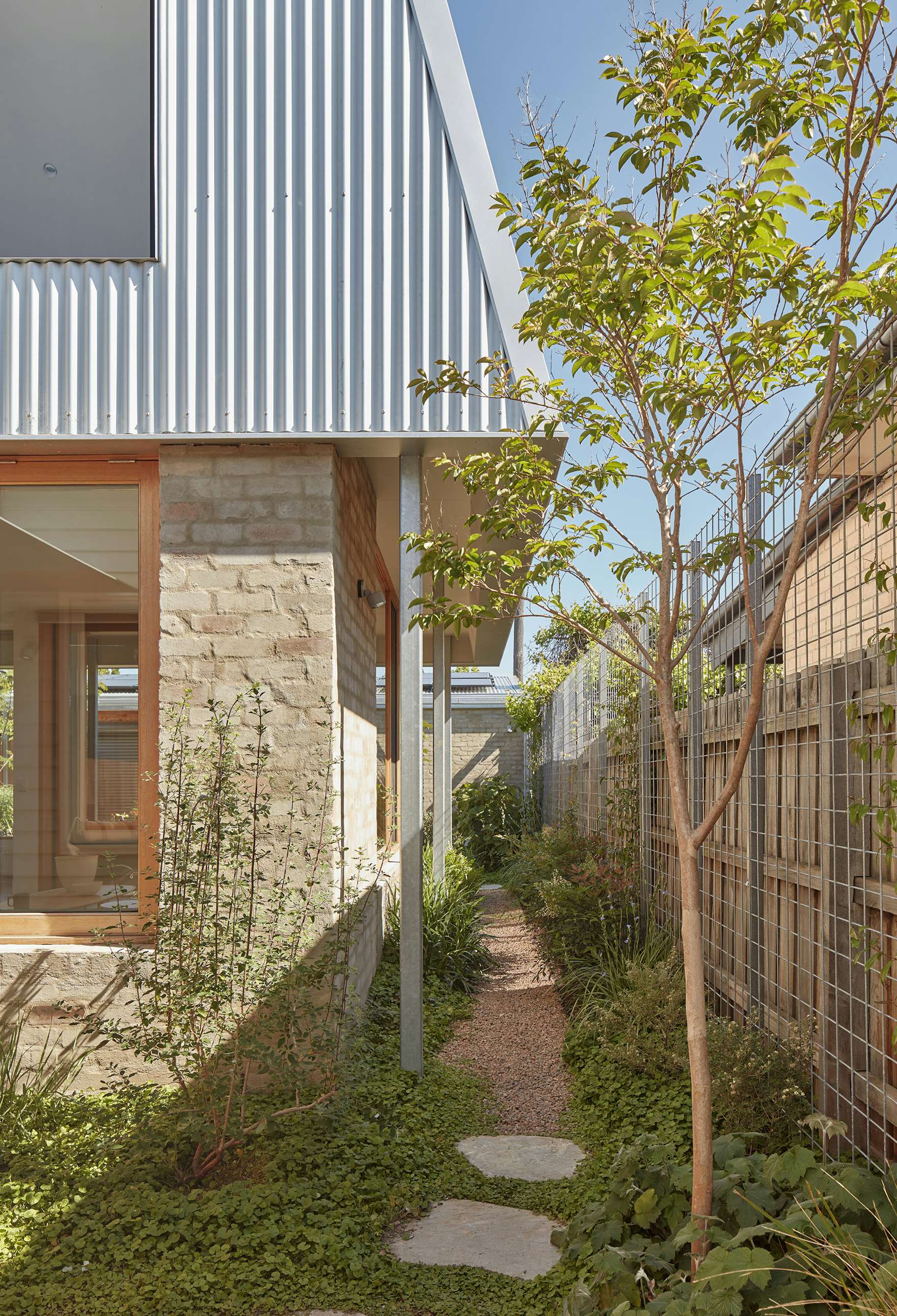 Photo 2 of 16 in Passive Design Strategies Abound in This Expanded ...