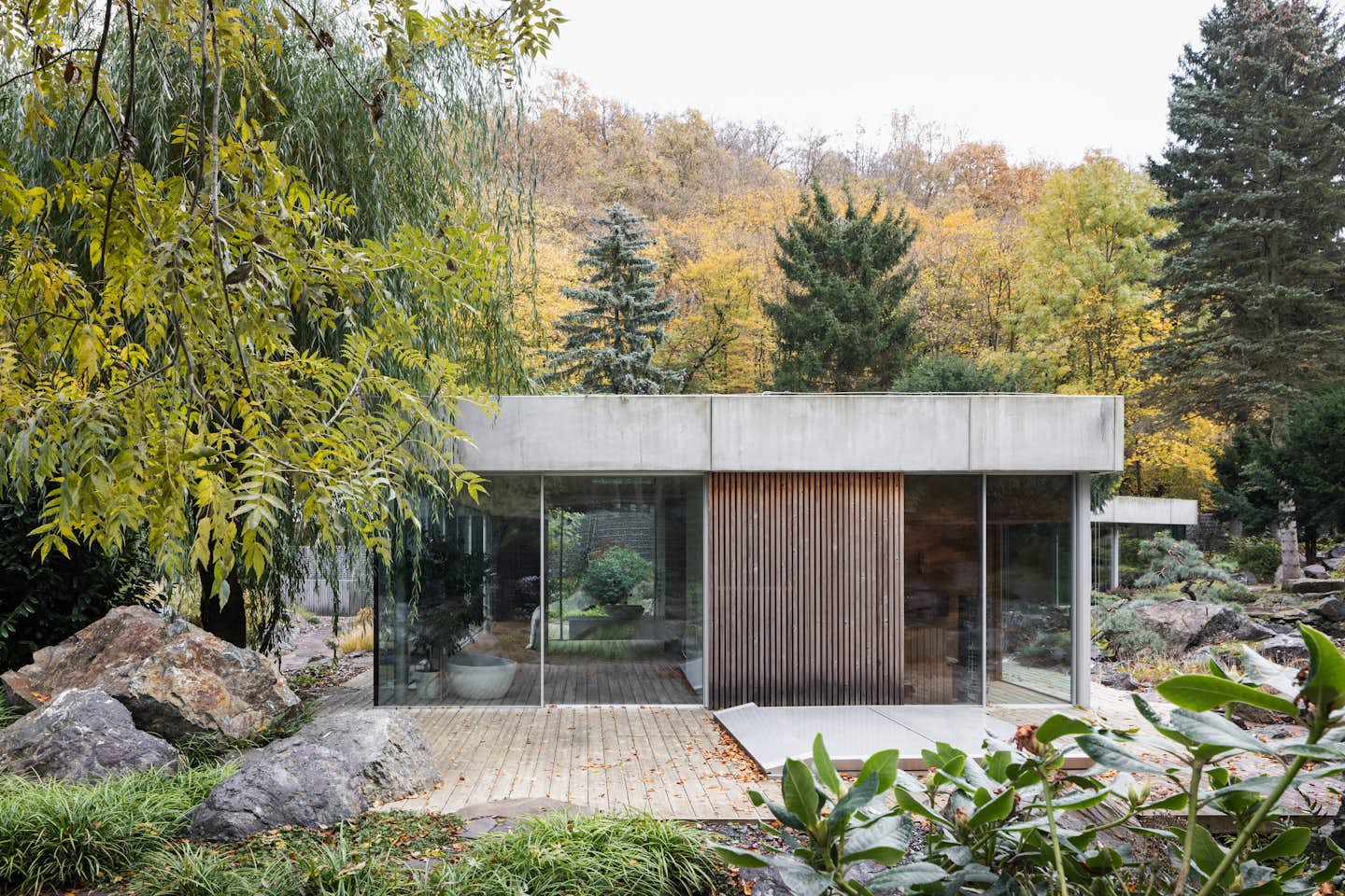 Photo 3 of 18 in Expanses of Glass Immerse This Y-Shaped Home in Its ...