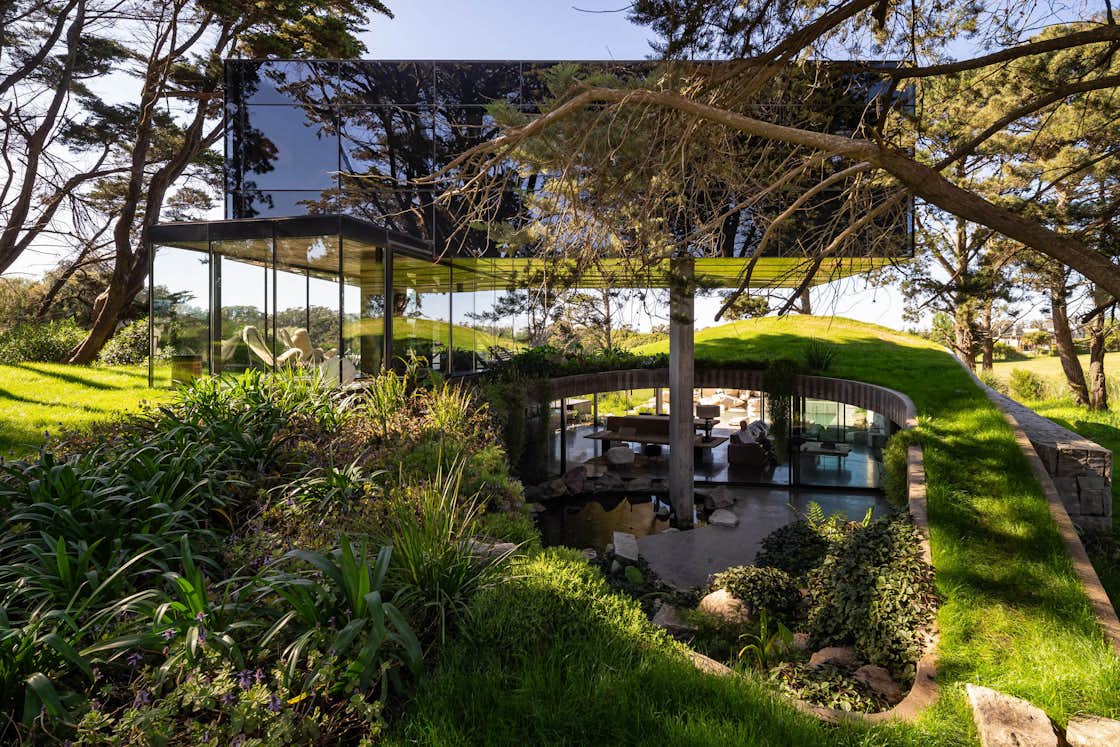 Photo 6 of 19 in Part Spy Lair, Part Hobbit House, This Argentinian ...