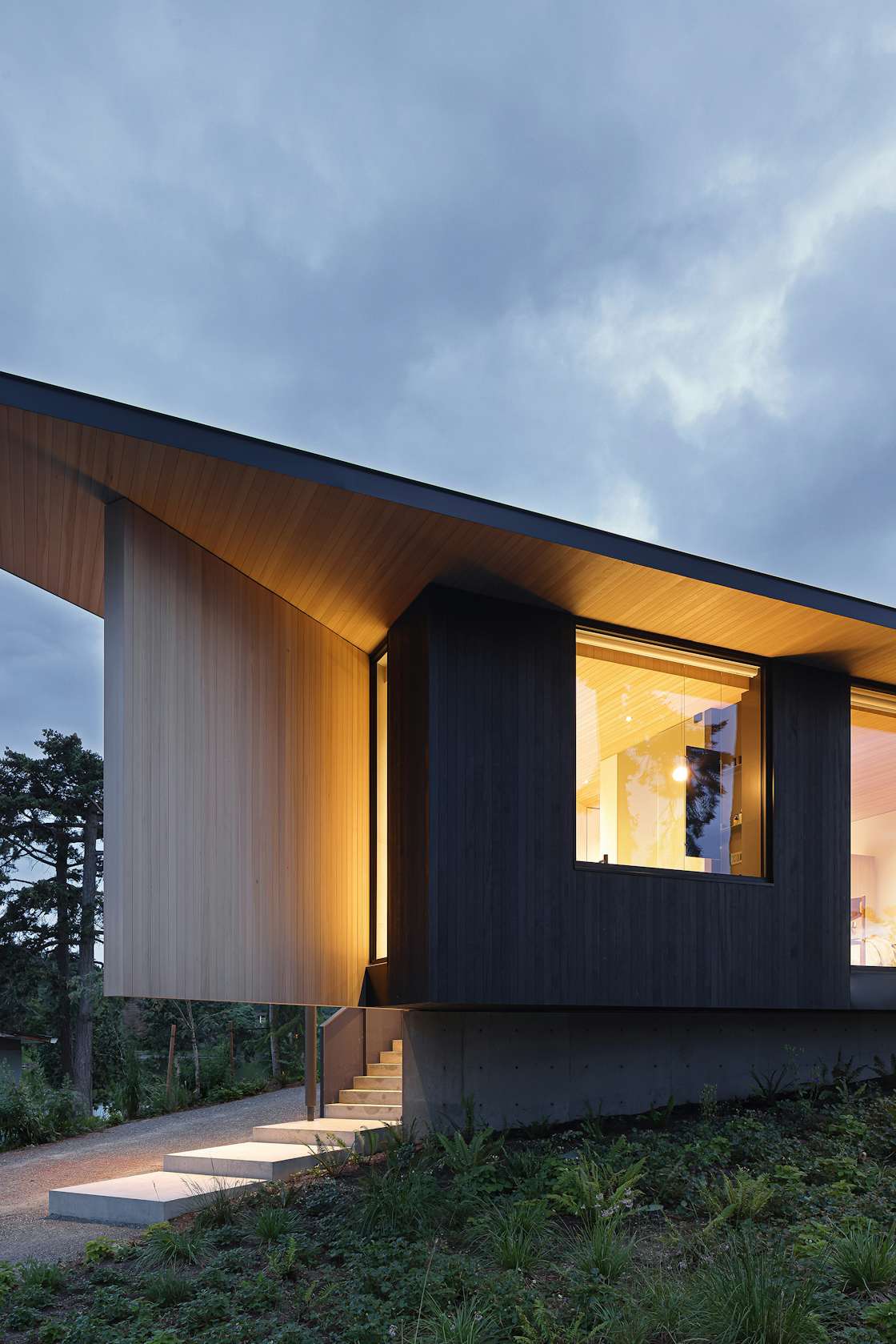 Photo 4 of 15 in A Pointy, Cantilevered Extension Enhances a ’60s Home ...