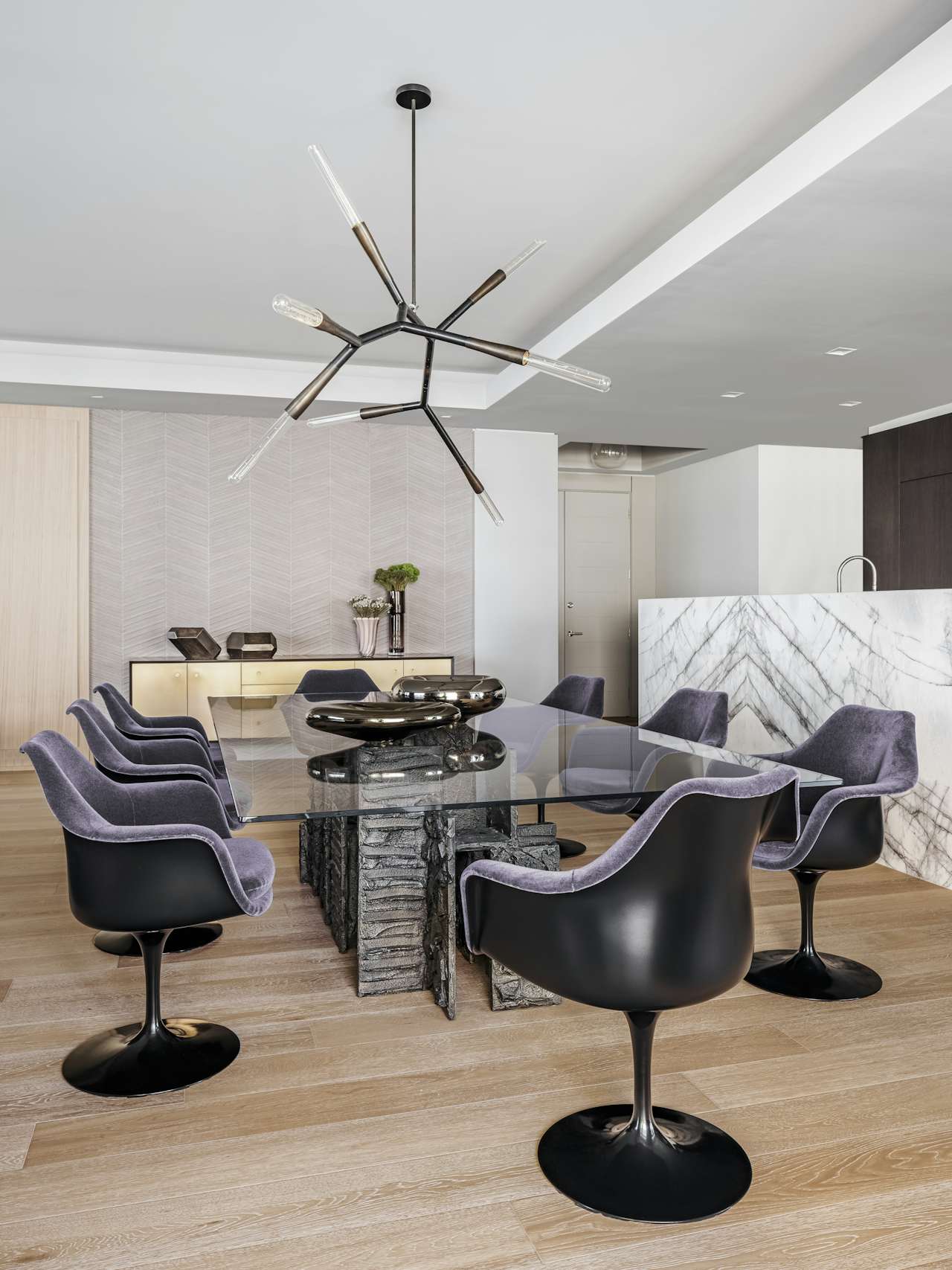 A Masterful Redesign of a Palm Beach Condo by Allen Saunders Design ...