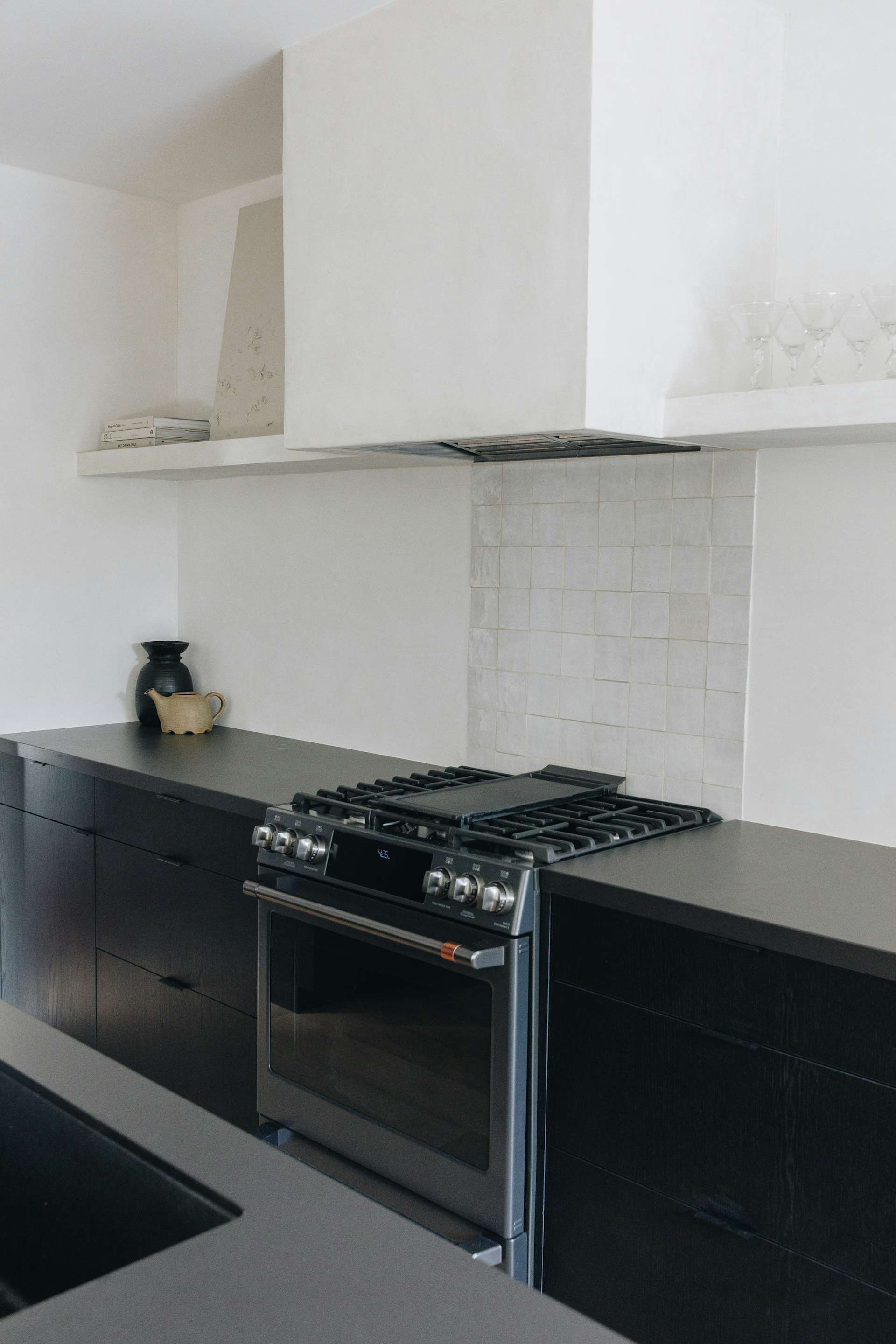 The Venice Walnut House (23 Photos) - Dwell