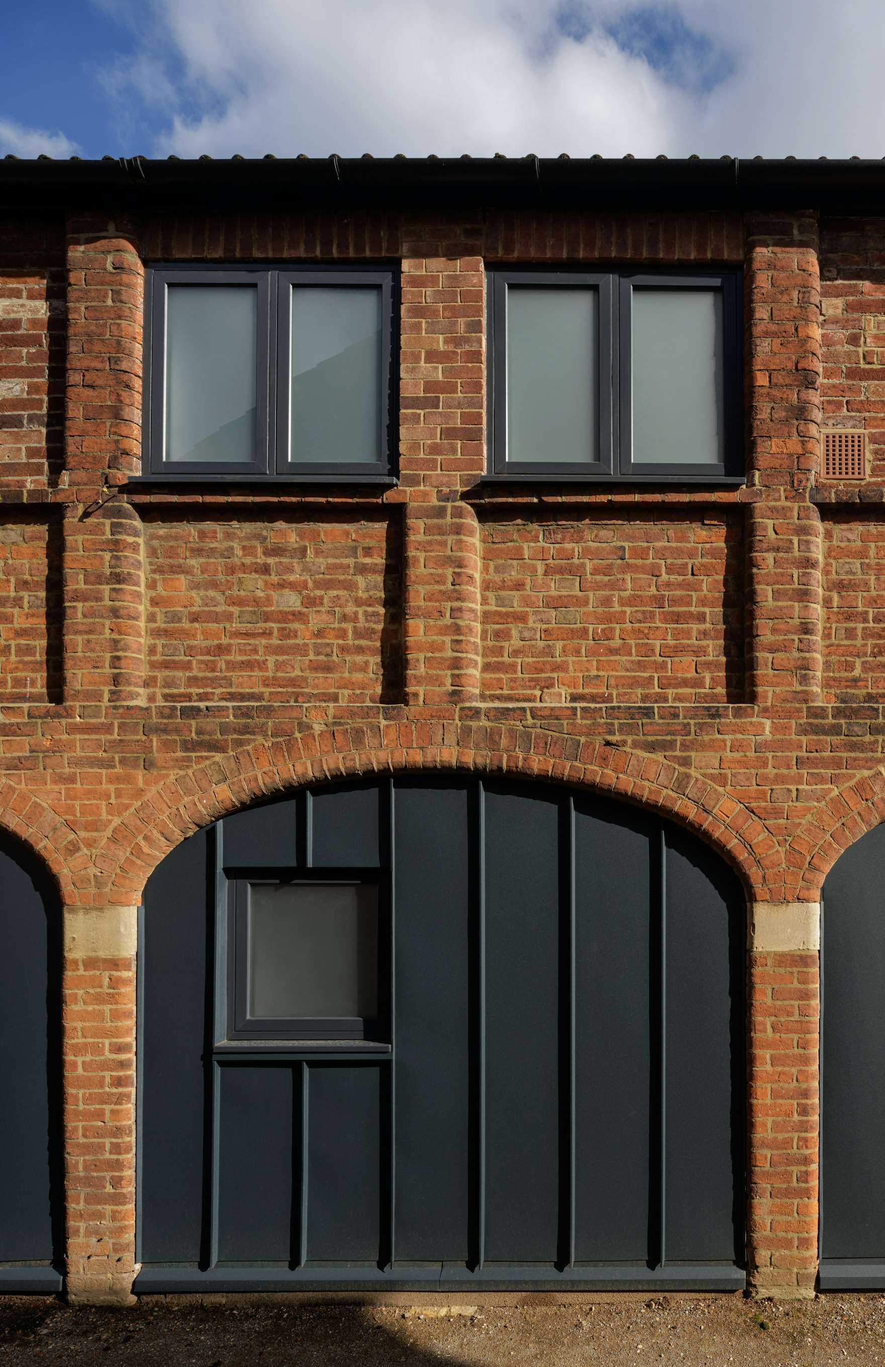 Photo 4 of 15 in Before & After: A Brick Hayloft in England Gets a ...