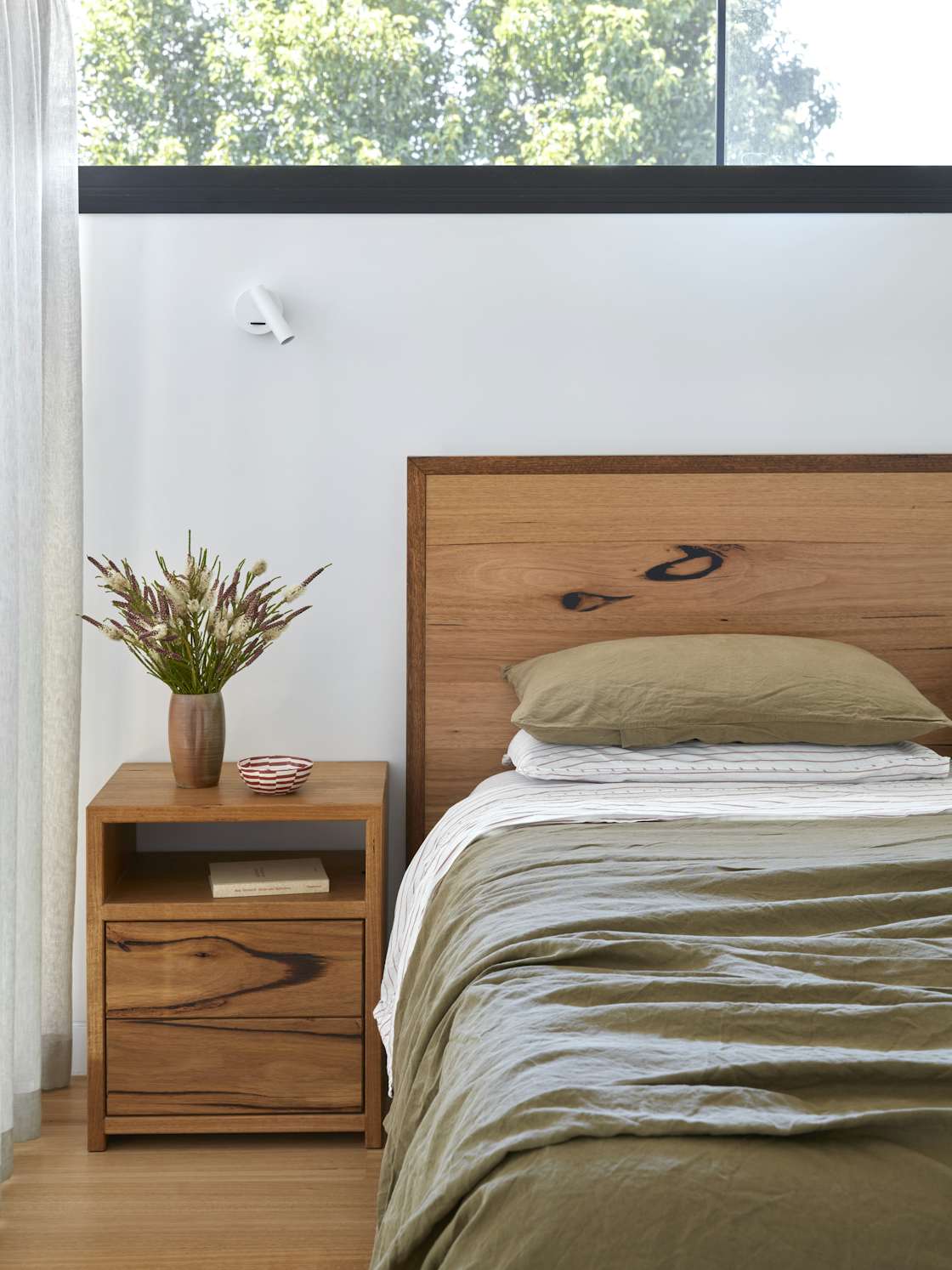 Photo 13 of 15 in A Soaring Timber Extension Revs Up a Quiet Suburban ...