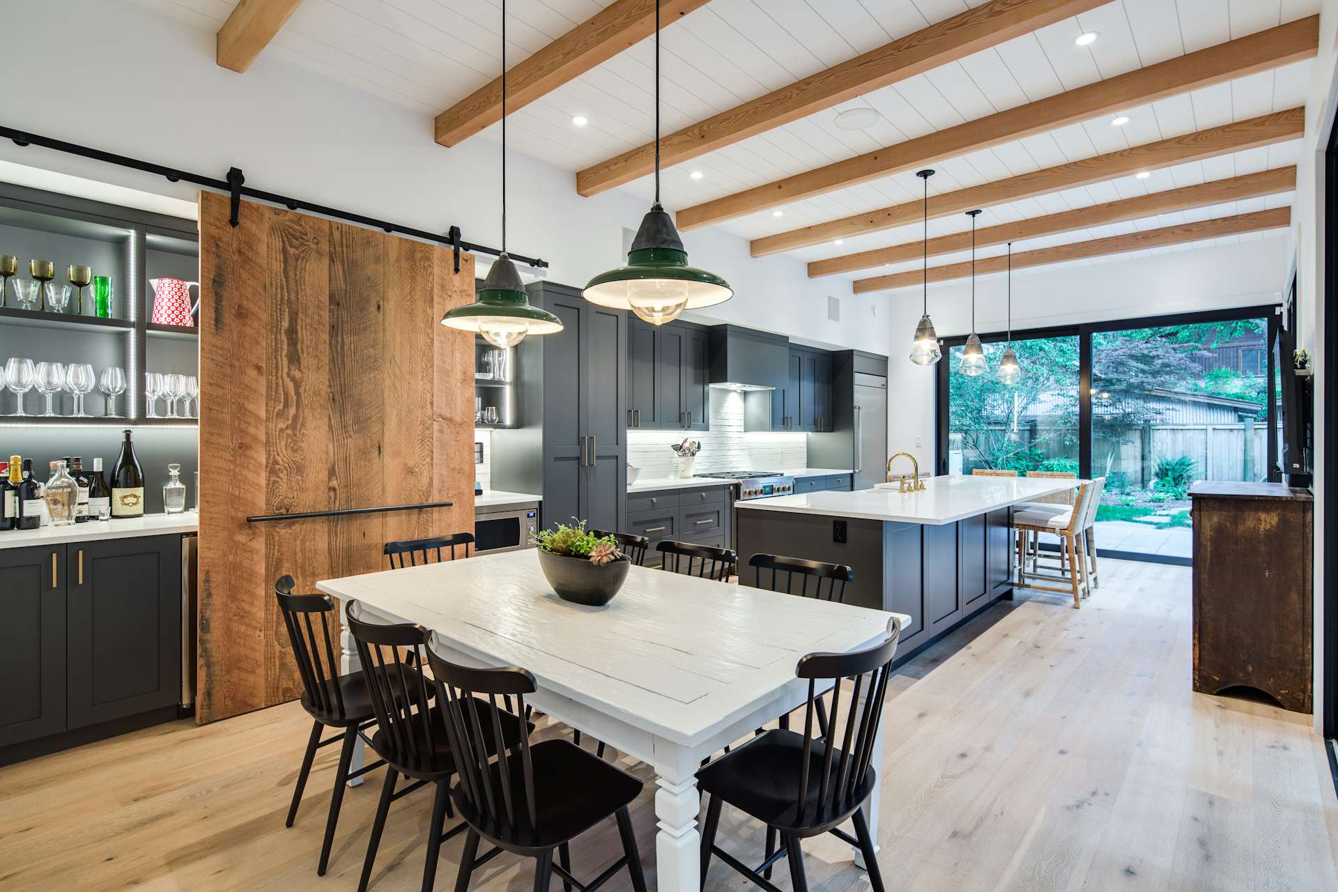 Modern Barn (12 Photos) - Dwell