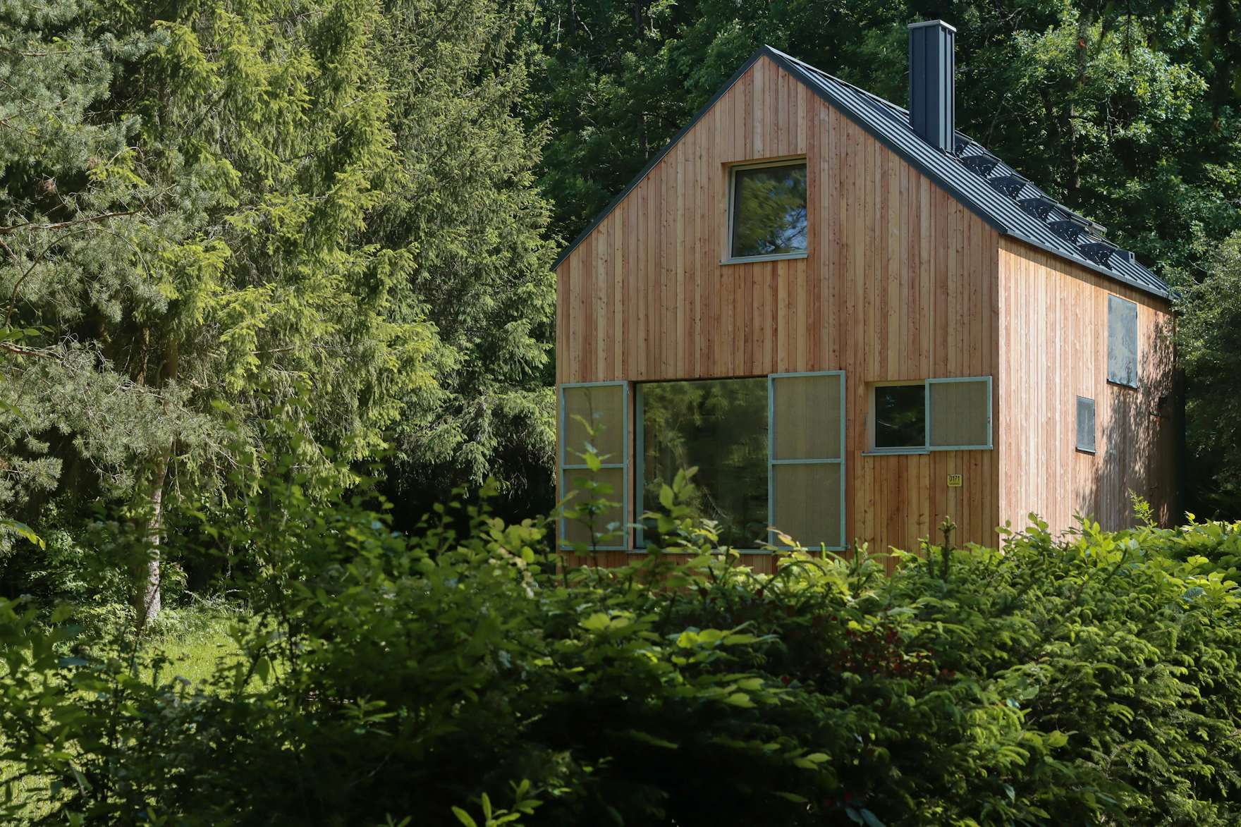 Photo 1 of 15 in A Cute Cabin Serves Up the Simple Life for a Couple ...