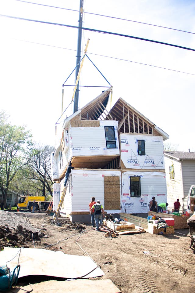 Modular Modern Farmhouse (14 Photos) - Dwell