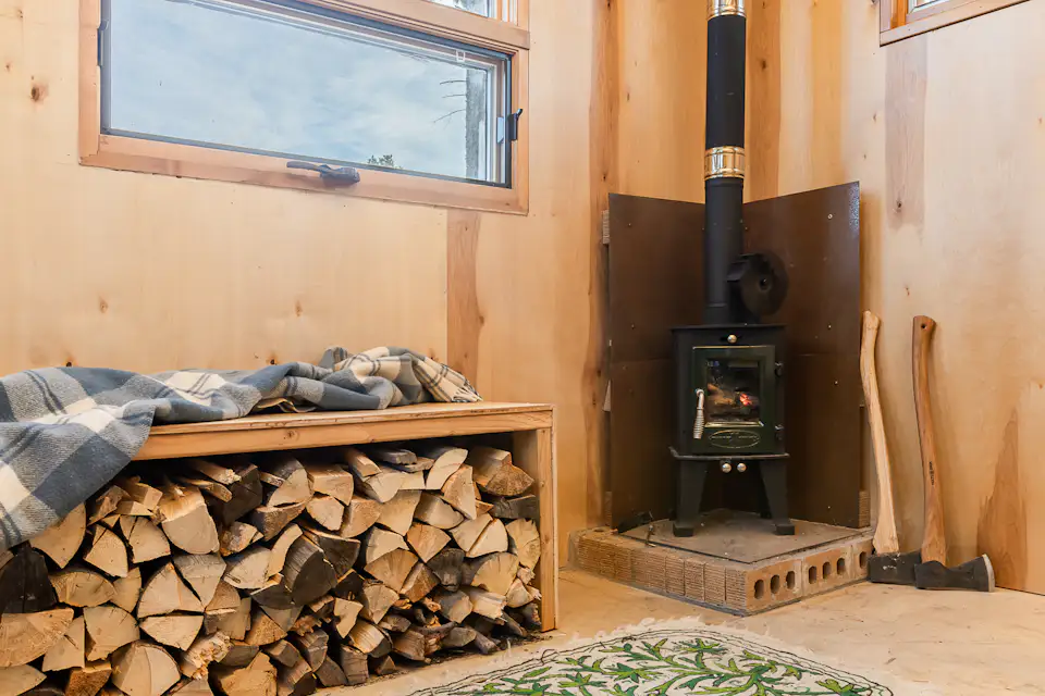 Magnolia Net Zero Carbon Eco Cabin (12 Photos) - Dwell