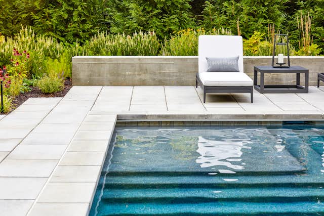 Franklin Park Pool House (10 Photos) - Dwell