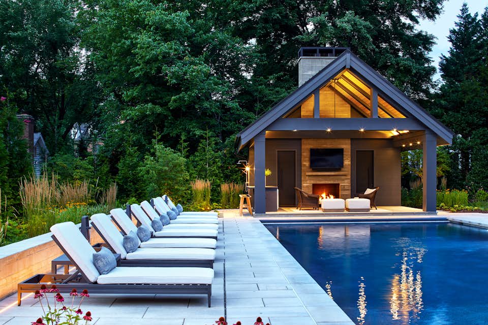 Franklin Park Pool House (10 Photos) - Dwell