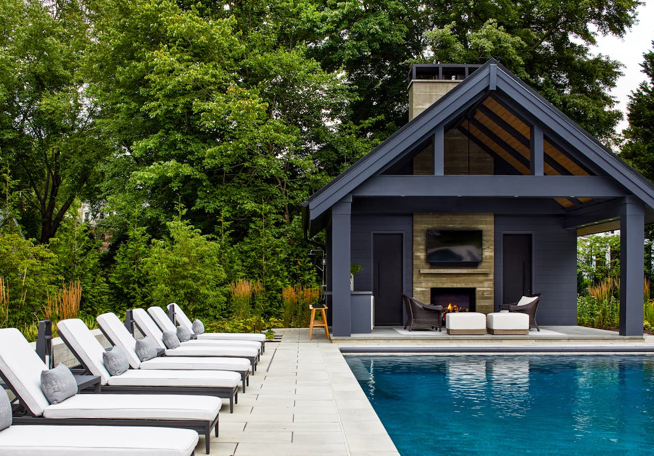 Franklin Park Pool House (10 Photos) - Dwell