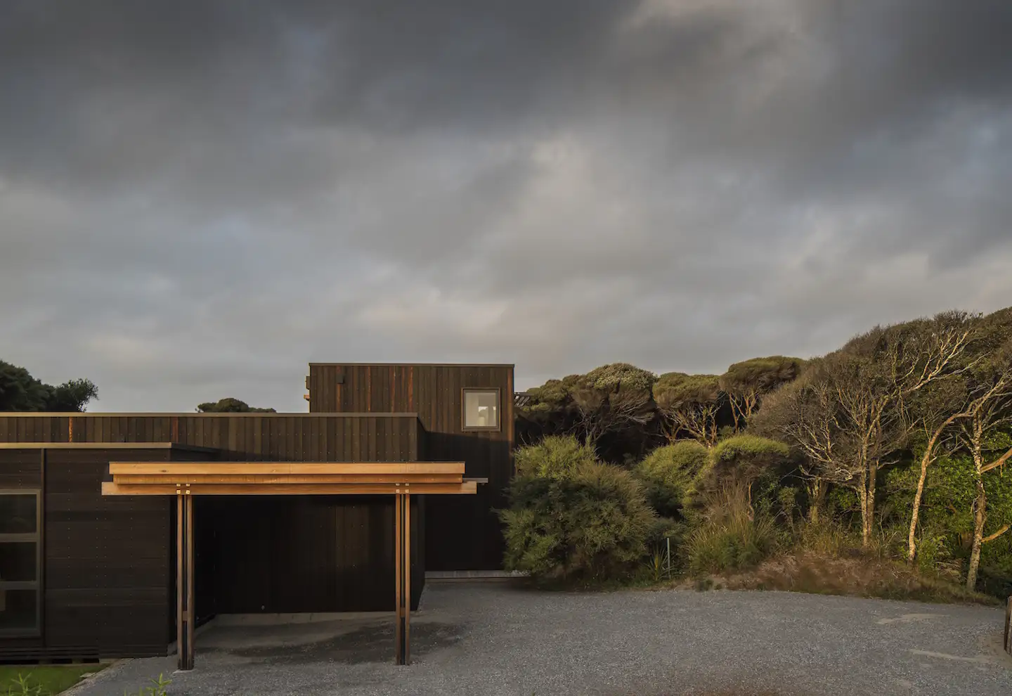 Photo 2 of 10 in Peka Peka House II by Herriot Melhuish O'Neill ...
