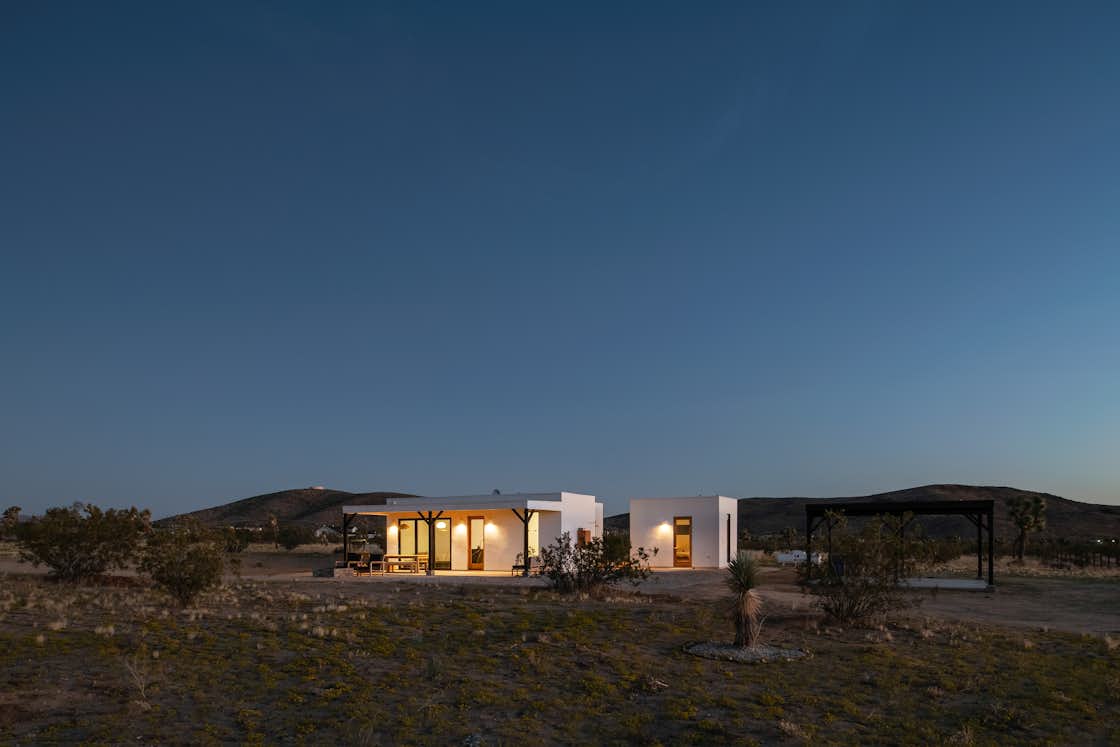 Joshua Tree Desert Minimal New Build (24 Photos) - Dwell