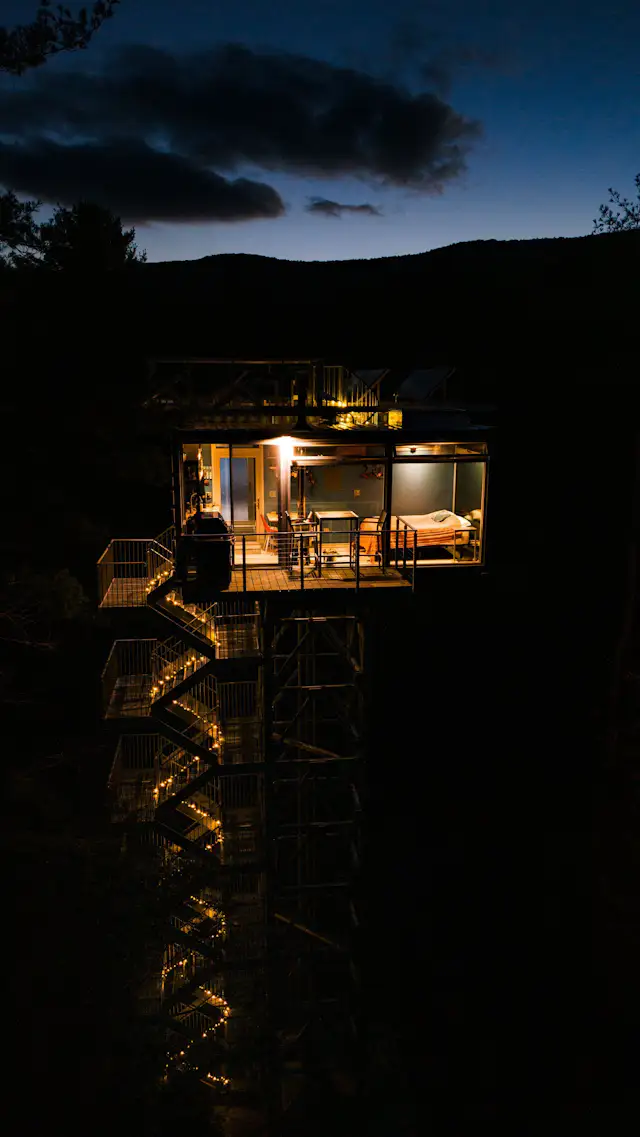 Photo 6 of 20 in River Forest Lookout by Mark Derenthal - Dwell