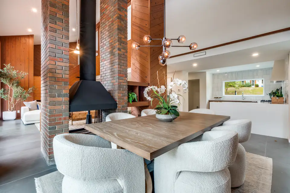 Photo 3 of 15 in Brick Meets Ponderosa Pine at an Architect’s $850K ...