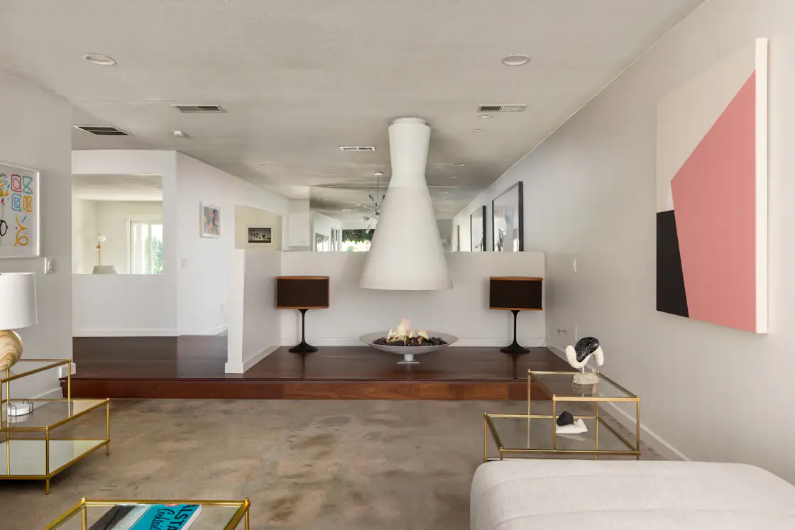 Photo 4 of 16 in For $1.8M, a Palm Springs Midcentury That Feels Like a ...