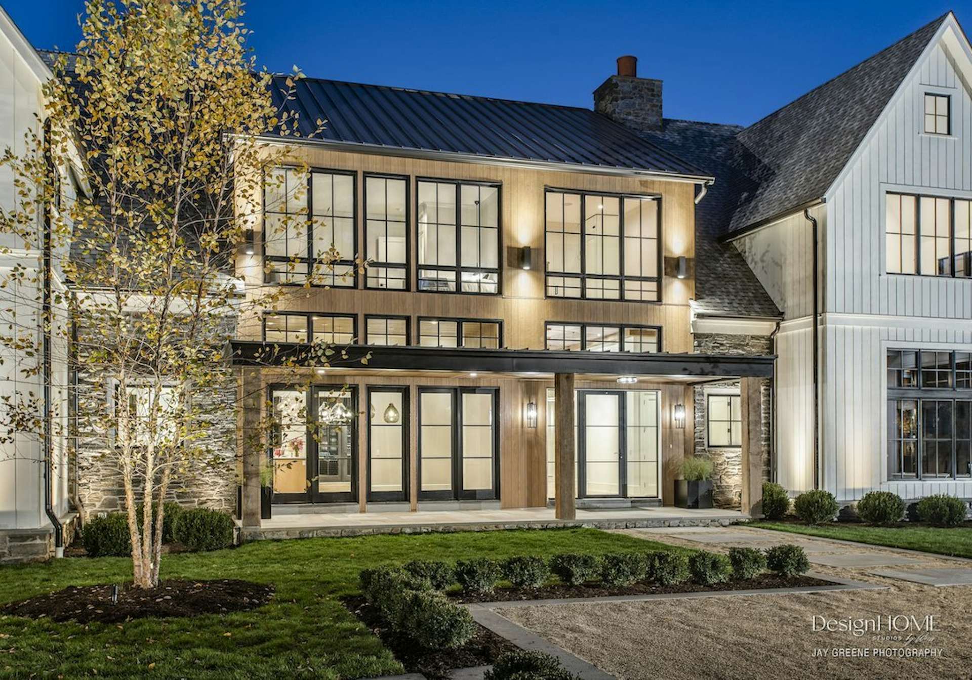 Photo 2 of 13 in Modern Farmhouse by Mark Weiss - Dwell